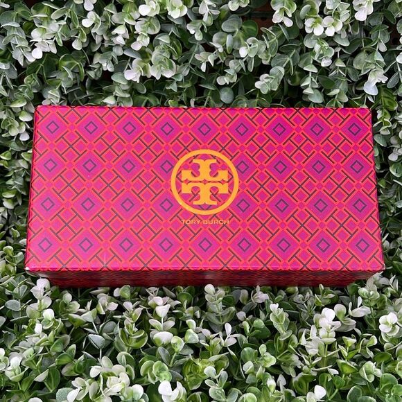 Tory Burch | Other | Tory Burch Shoe Box With Tissue Paper Gift Box ...